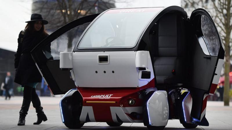 Robotaxis: Driverless cars arriving in US cities - BBC Newsround