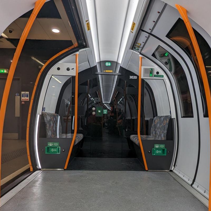 New trains launch for passengers on Glasgow Subway - BBC News