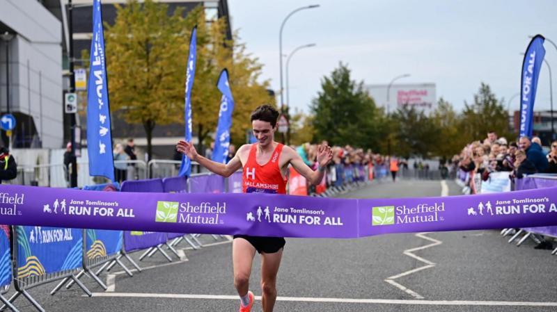 Sheffield 10K: Thousands of runners to tackle city centre course - BBC News