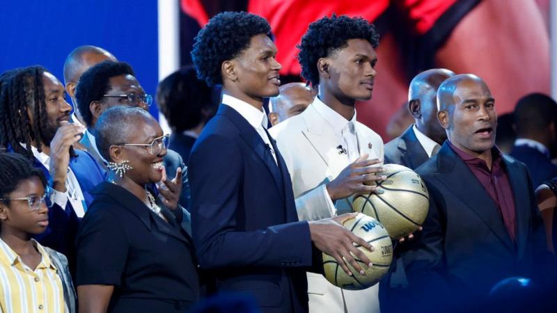 Basketball: What is the NBA draft and how does it work? - BBC Newsround