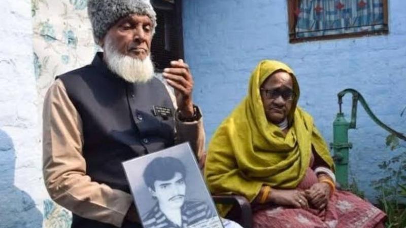 Saviour of the dead: Burying the bodies India forgets - BBC News