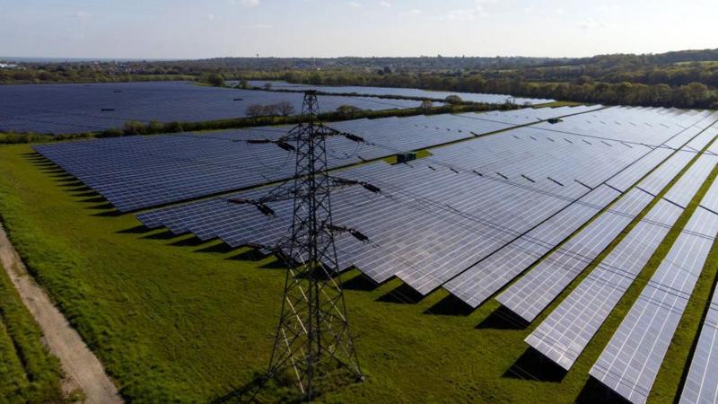 Government approves 474-acre Ashford solar farm development - BBC News