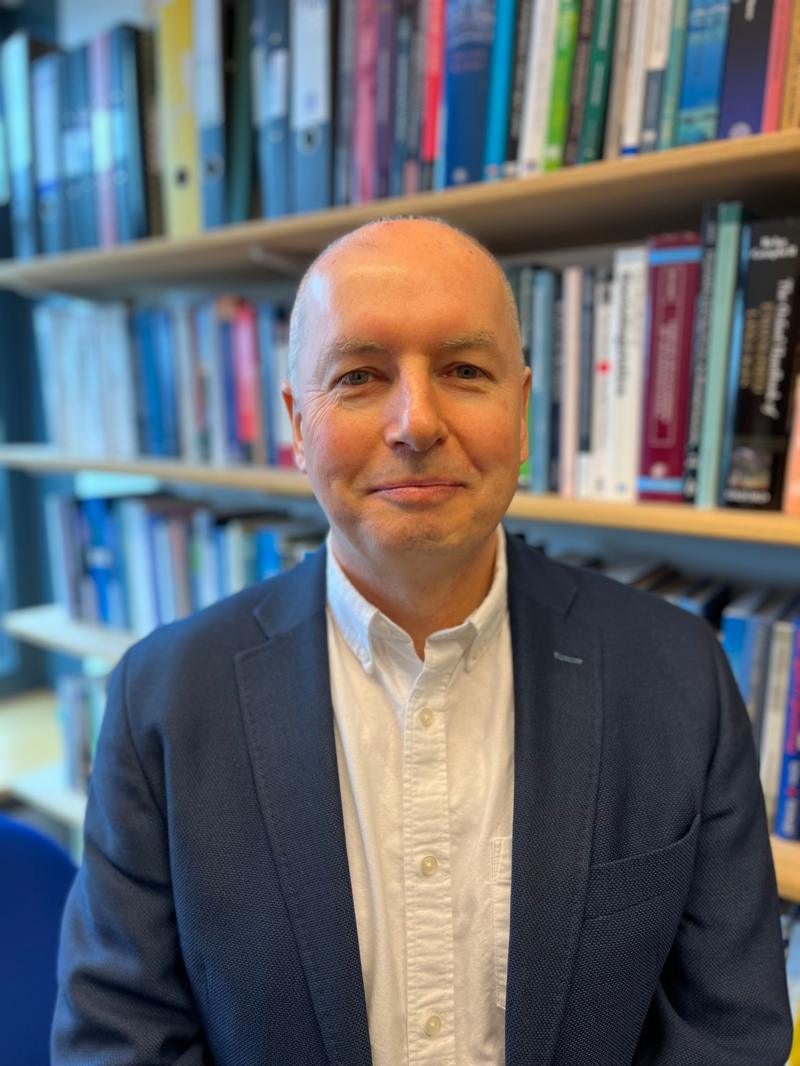 Gaelic schools thrive while native language declines - BBC News