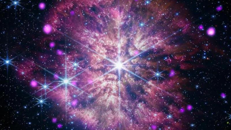 Nasa: Chandra X-ray celebrates 25th anniversary with new photos - BBC ...