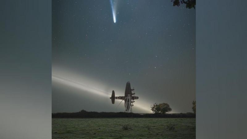 Comet Lemmon captured above Muker in Yorkshire Dales - BBC News