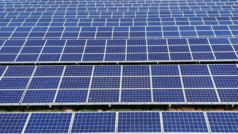 Buckinghamshire solar farm size reduced after community feedback - BBC News