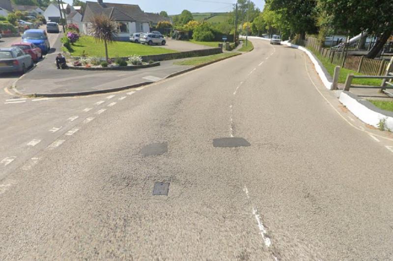 Police appeal after man seriously injured in crash in Cornwall - BBC News