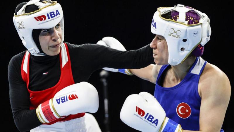 Boxing: Zeina Nassar, the hijab-wearing boxer who makes her pro debut ...