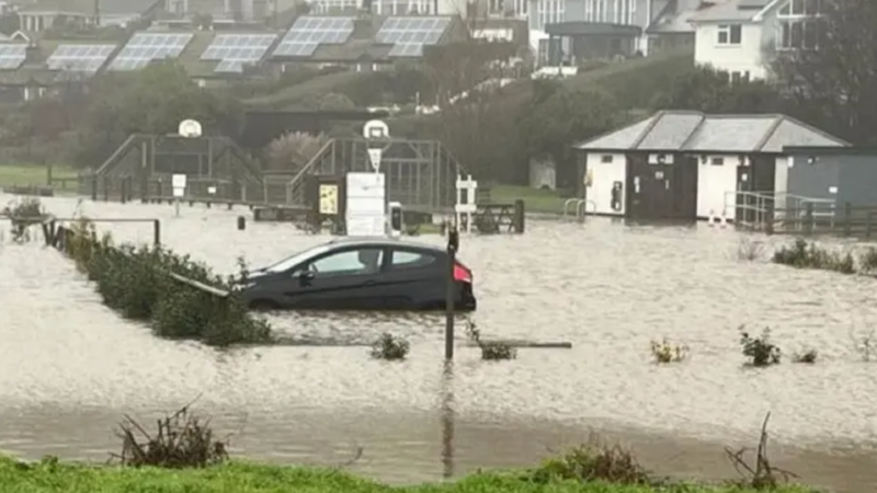 Flooding risk areas by Devon rivers warns Environment Agency - BBC News