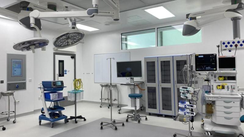 Southmead Hospital opens elective surgery centre to ease backlog - BBC News