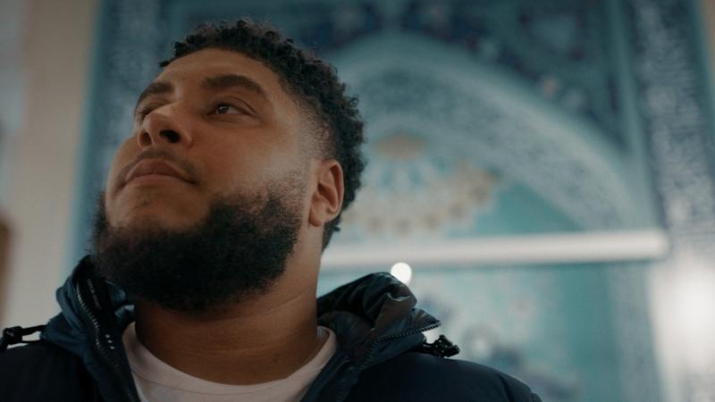 Big Zuu: ‘Muslims come in different shapes and sizes’ - BBC