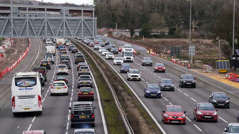 M42 motorway rated England's worst in driver survey - BBC News