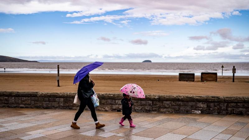 UK weather: Rain, wind and frost to follow hottest early April day in ...