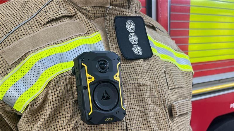 Norfolk firefighters use body-worn cameras to live stream - BBC News