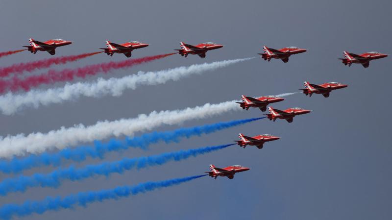 Clacton Airshow confirms return of Red Arrows at 2025 event - BBC News