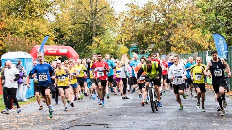 Moira Jones: Park run returns to honour murder victim's memory - BBC News