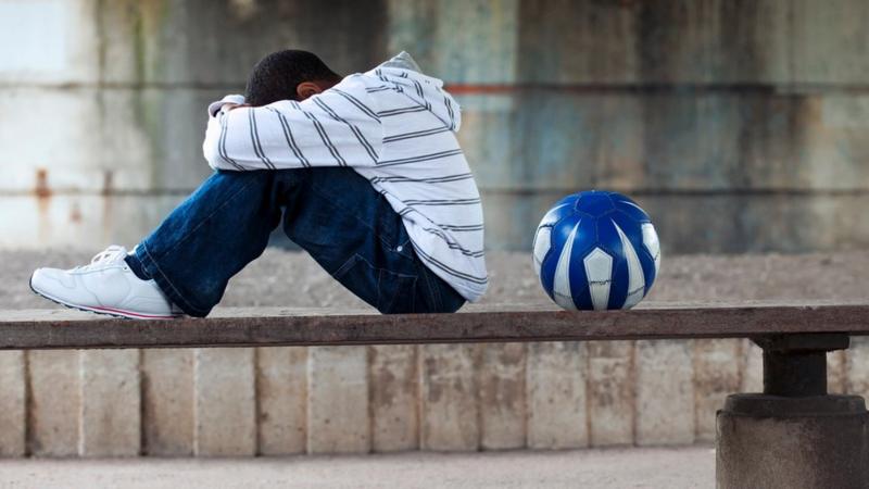 NSPCC's online lessons call to tackle child grooming - BBC News