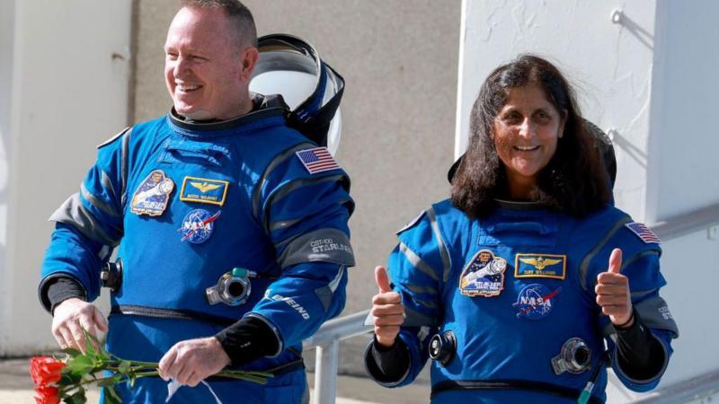 Stranded Nasa astronauts on their way back to Earth - BBC Newsround