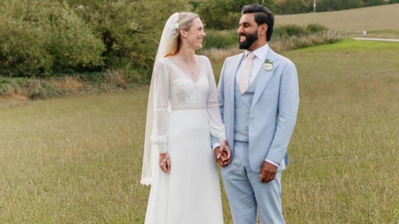 Newly married MPs celebrate 'beautiful' wedding - BBC News