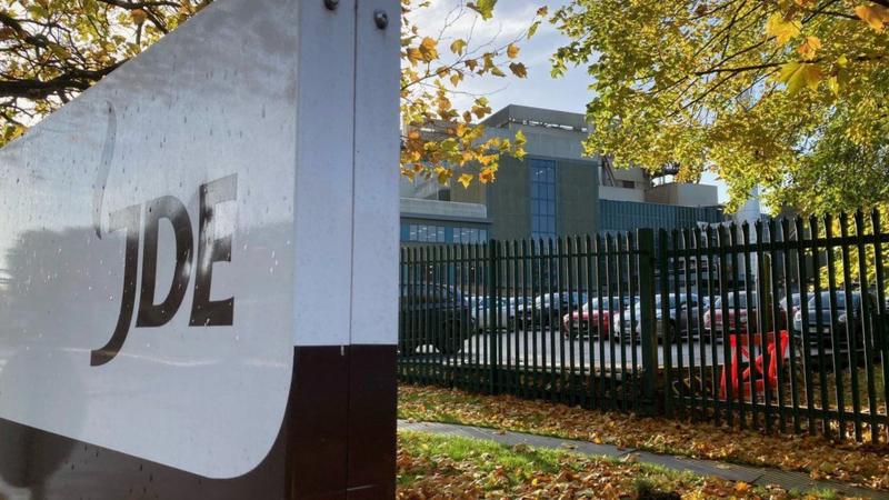 Banbury's JDE coffee factory to close after six decades - BBC News