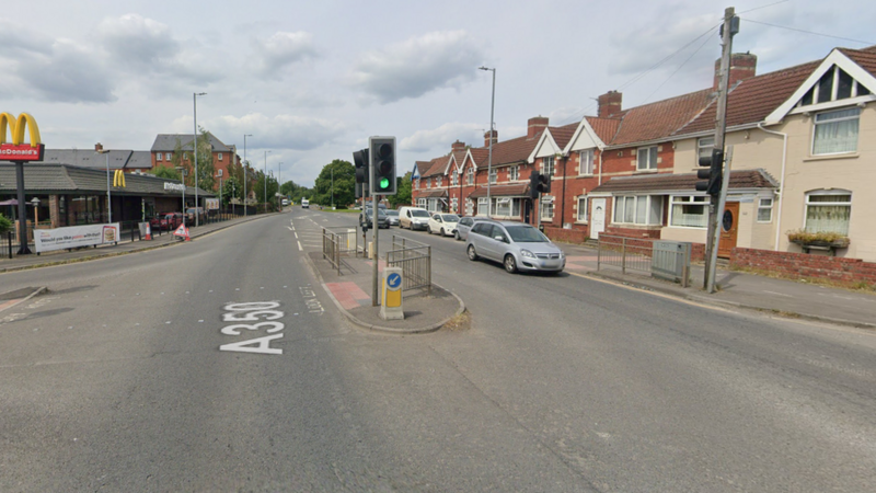 Wiltshire Council to upgrade A3102 pedestrian crossings - BBC News