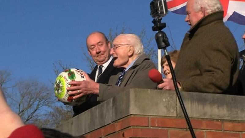 Up'Ards win Ashbourne Royal Shrovetide Football game - BBC News