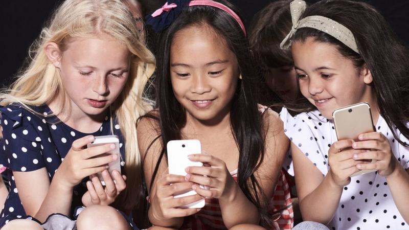 Instagram for Kids: What's the latest? - BBC Newsround