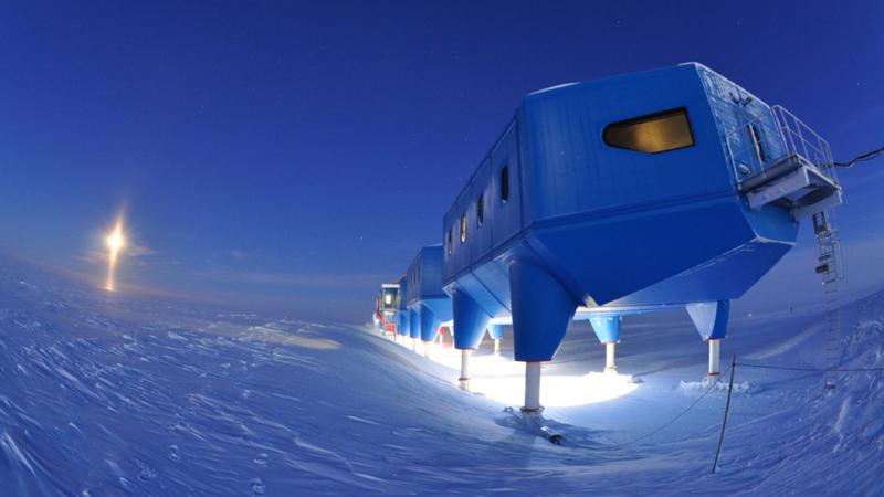 Halley station: Rapid ice movement monitored under UK polar base - BBC News