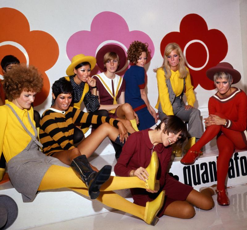 Mary Quant: The miniskirt pioneer who defined 60s fashion - BBC News