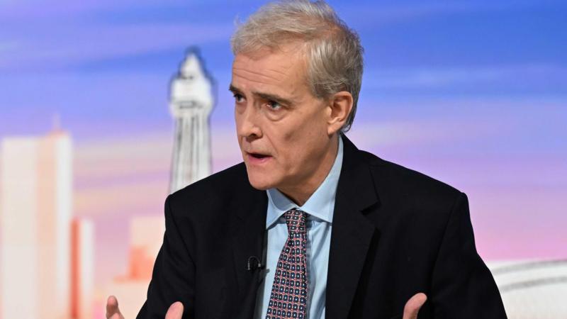 Wandsworth Prison to get £100m after 'catastrophic' inspection - BBC News