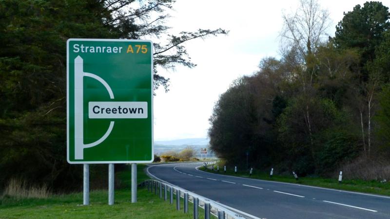 Car driver in hospital after A75 crash near Creetown - BBC News