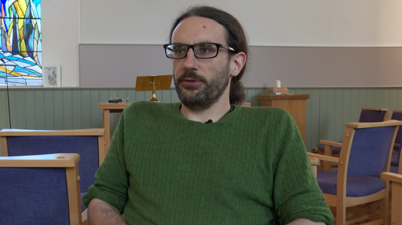 "Dèan bùrach 's nàirich thu fhèin" - Naidheachdan a' BhBC