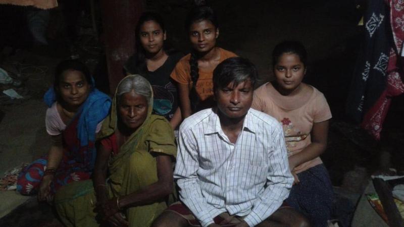 Social distancing: When extreme weather and coronavirus collide - BBC News