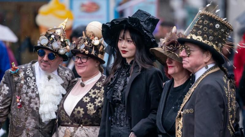 Whitby Goth Weekend: The town where a subculture feels safe - BBC News