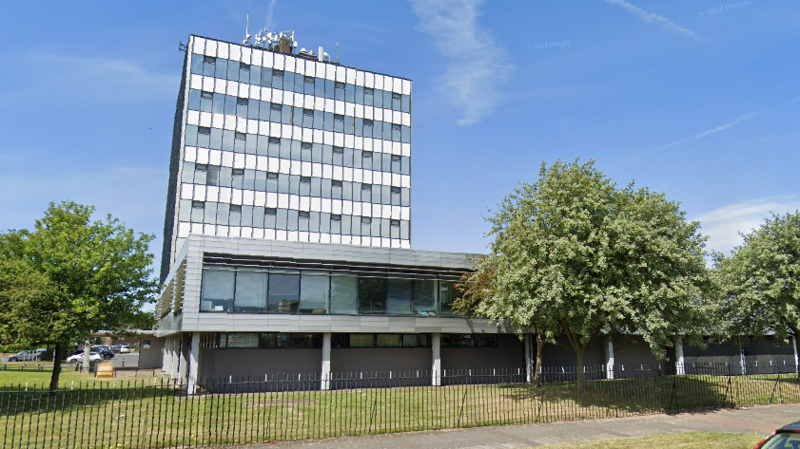 Halton Borough Council seeks to raise council tax by 8% - BBC News