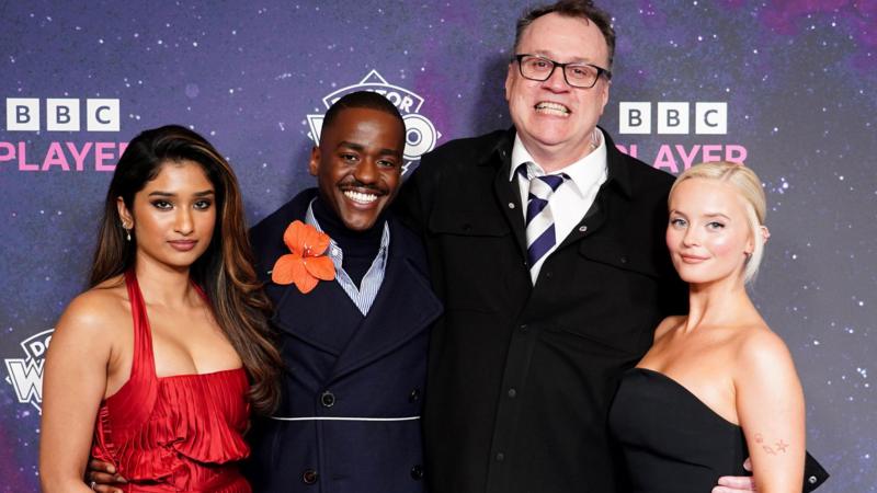 Bafta Cymru honours for Russell T Davies and Bethan Rhys Roberts - BBC News