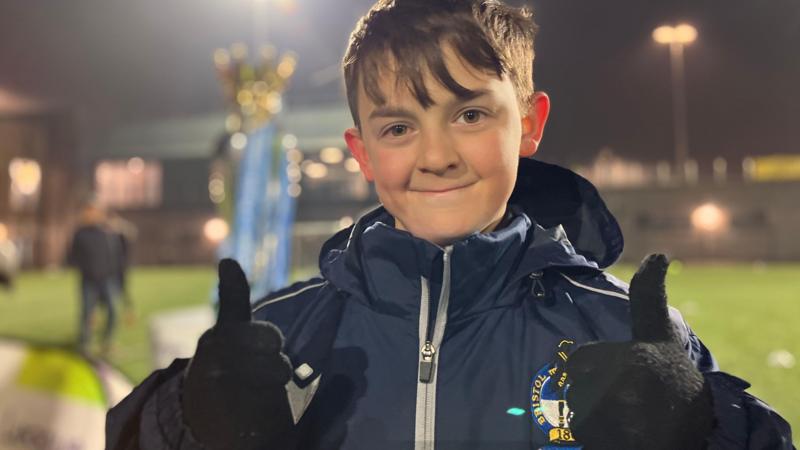 Award for Bristol coach, 13, who shows disability is no barrier - BBC News