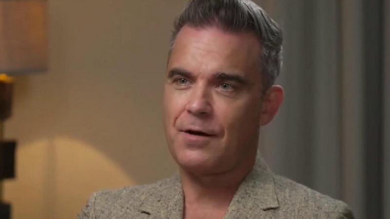 Robbie Williams to perform at Bath's Royal Crescent - BBC News