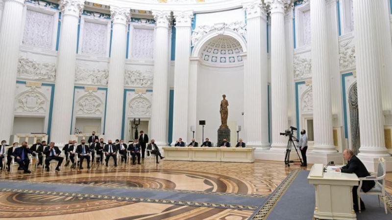 Rich and voiceless: How Putin has kept Russia's billionaires on side in ...