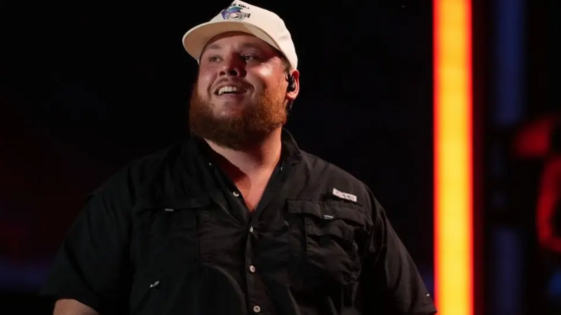 Wolverhampton-based Luke Combs tribute act land US tour - BBC News