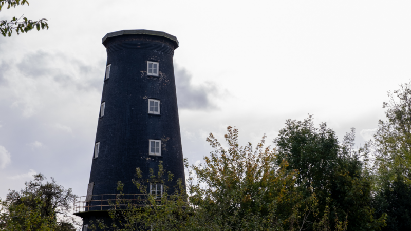 'No hope' for Alford Windmill as volunteer group disbands - BBC News