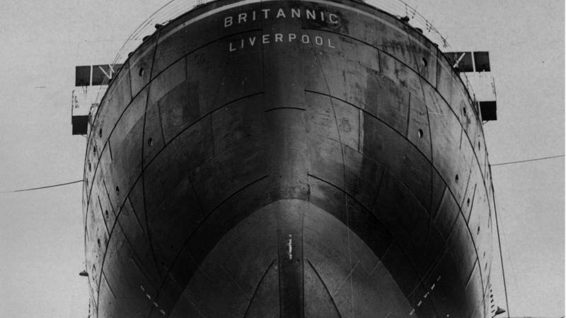 The fall and rise of Liverpool docks - BBC News