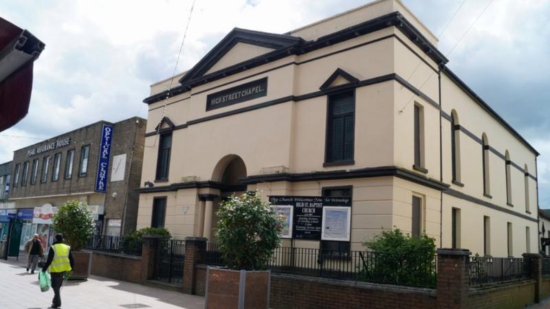 Historical Merthyr church awarded £100k for renovation - BBC News