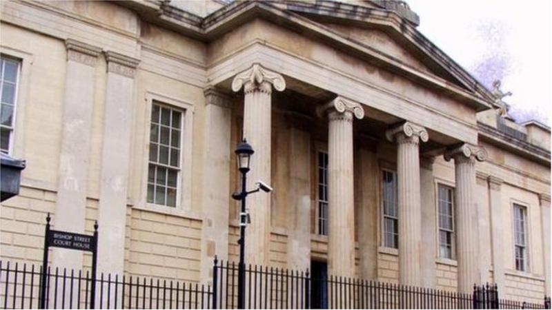 Londonderry scheme to tackle domestic violence - BBC News