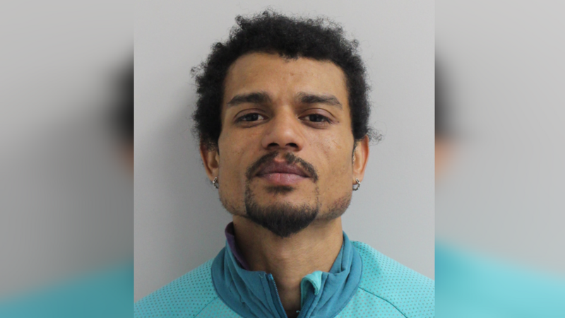 Stratford fatal stabbing suspect sought by police - BBC News