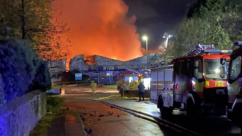 Longridge fire: Firefighters tackle blaze at cheese firm - BBC News
