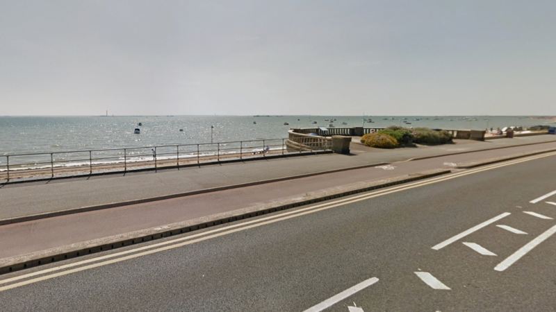 Southend seafront bastion needs urgent repairs, says councillor - BBC News