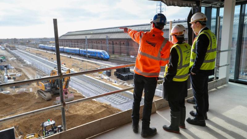 Chancellor announces £1bn for Teesside transport improvements - BBC News