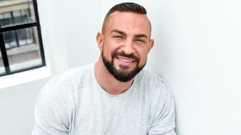 Robin Windsor: Strictly Come Dancing professional dies aged 44 - BBC News