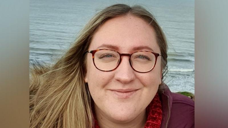 Star Wars: The life of a props trainee on set - BBC News